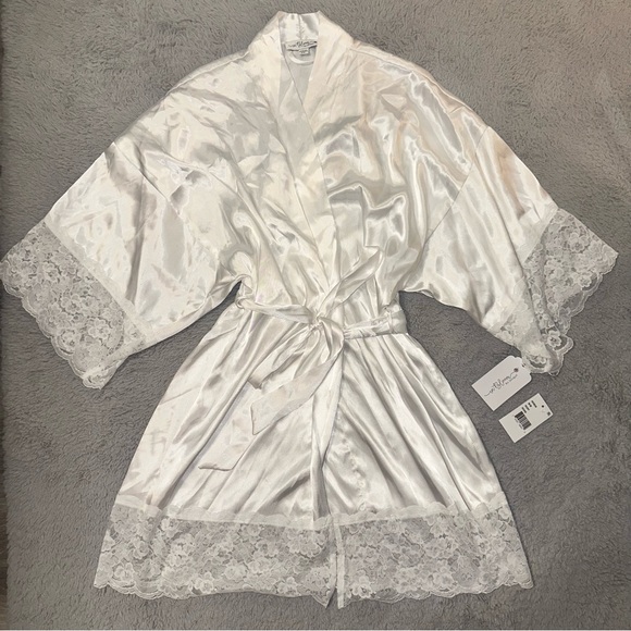 In Bloom | Intimates & Sleepwear | The Bride White Lace Trim Satin Robe ...